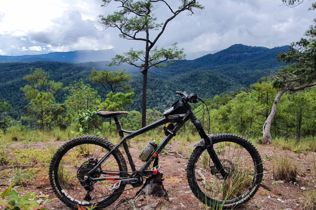 Mountain Bike for Rent in Chiang Mai - Full Sus Bike for Rent